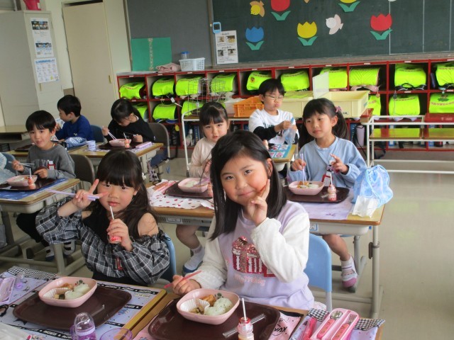 八潮市立大原小学校 | 学校日記 | 1年生初給食